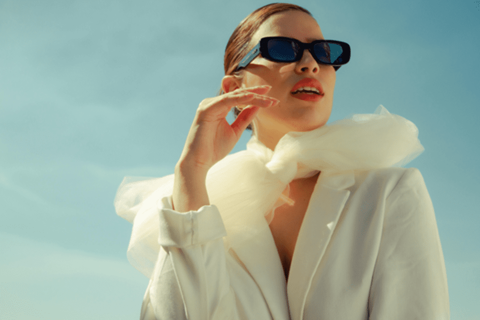 Style Guide to Pairing Sunglasses with Accessories - IFB